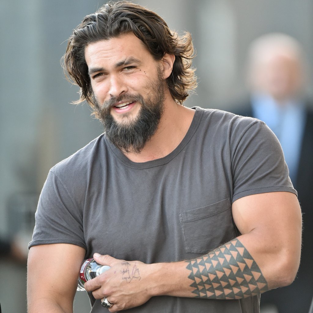 Ngắm thân hình đẹp như tượng của “Aquaman” Jason Momoa | Báo Dân trí
