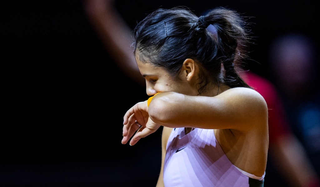 Raducanu: "Nhiều tháng qua, tôi đánh mất sự tự do, thoải mái" | Báo Dân trí