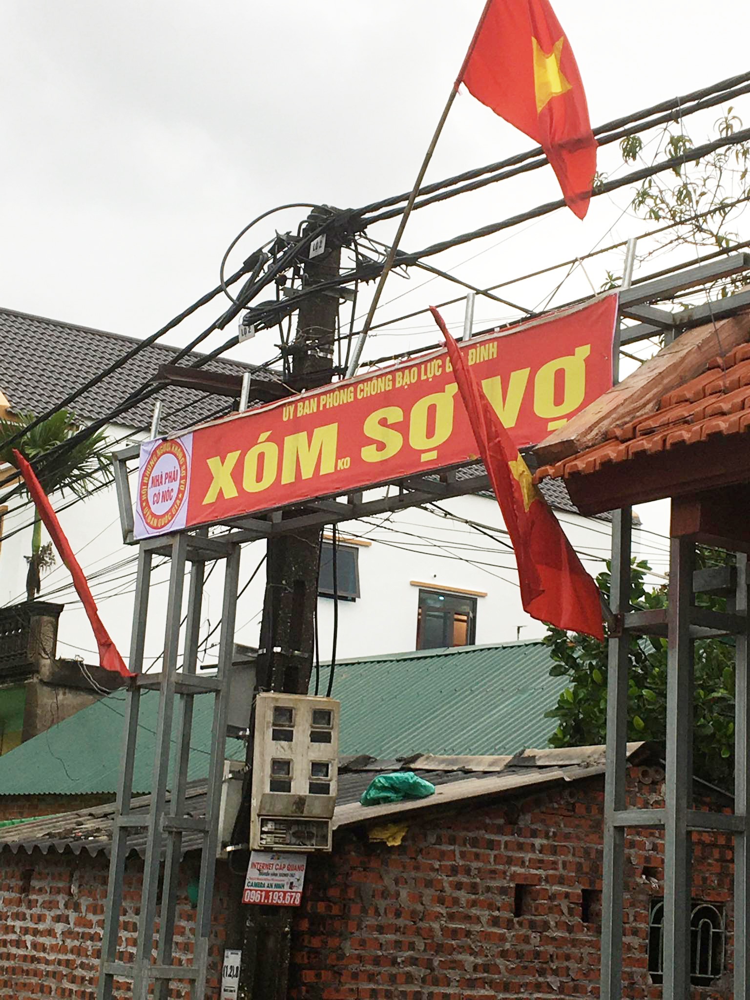 Cuộc sống ở xóm "không sợ vợ" đặc biệt nhất Hải Dương | Báo Dân trí