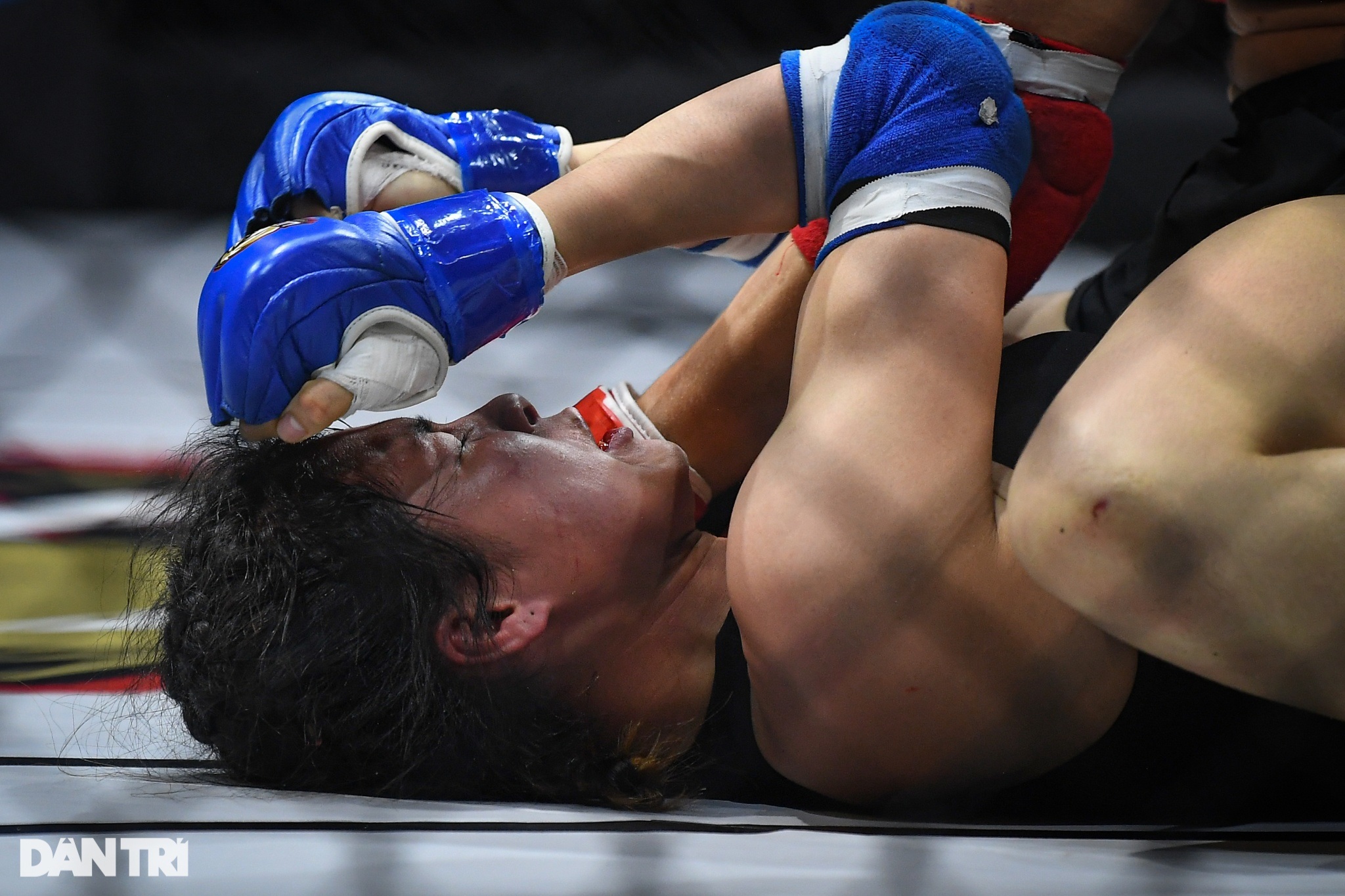 Hungary's pink ball knocks out Vietnamese boxers on the opening day of ...