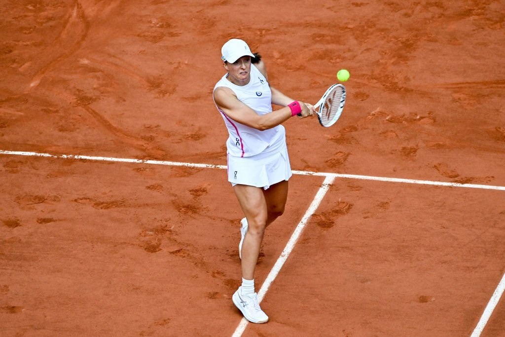 Iga Swiatek bảo vệ thành công ngôi vô địch Roland Garros | Báo Dân trí