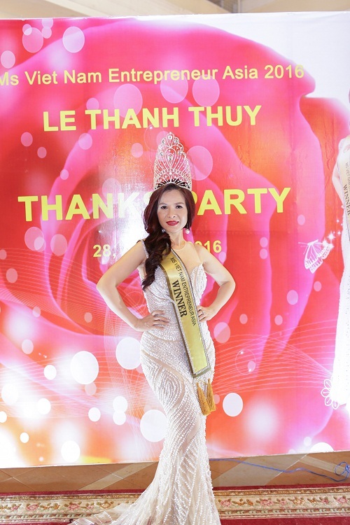 Chuyên trang Dân sinh - Hoa hậu Lê Thanh Thúy rạng rỡ trong tiệc tri ân | Báo Dân trí