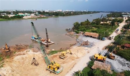 HCM City to deal with riverbank erosion through dyke construction | DTiNews