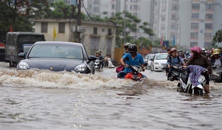 Hanoi races rainy season to deal with flood-prone areas