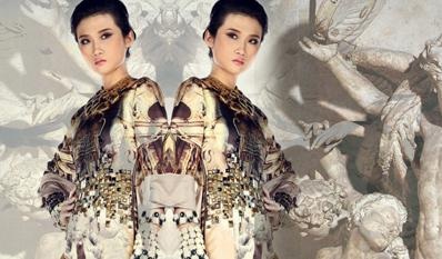 Vietnamese Ao Dai show at the most famous castle in the world