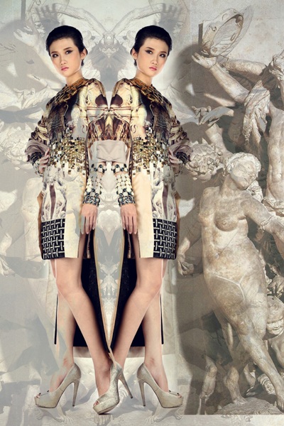 Vietnamese Ao Dai show at the most famous castle in the world