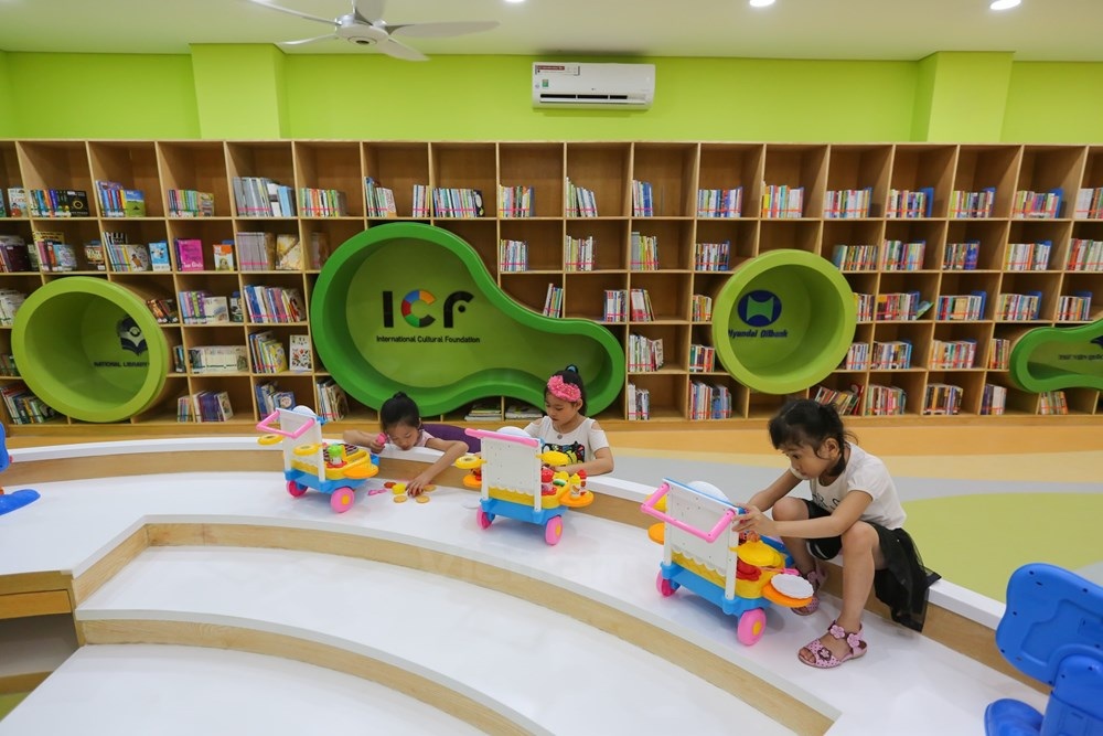 International standard child library opens in Hanoi
