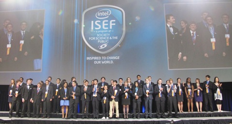 Vietnamese students win first prize at international science fair