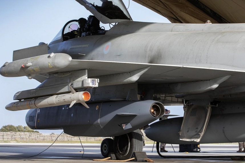 Ukraine phóng tên lửa Storm Shadow, tập kích quy mô lớn vào lãnh thổ Nga | TinTucNet