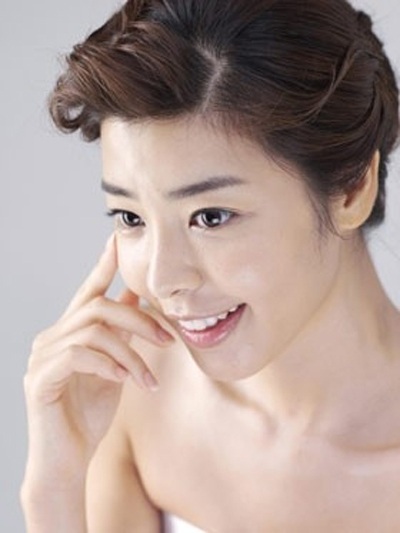 Vẻ đẹp lạ của “cô nàng đáng ghét” Kim Min Seon | Báo Dân trí
