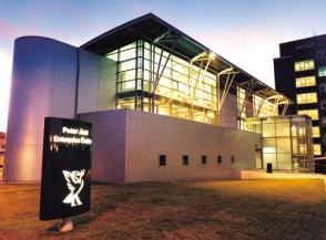 Học bổng hấp dẫn tại trường ĐH Liverpool John Moores, Anh Quốc | Báo ...