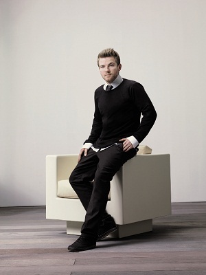 Thomas Taw, chuyên gia chăm sóc tóc mềm mượt hàng đầu thế giới, đến ...