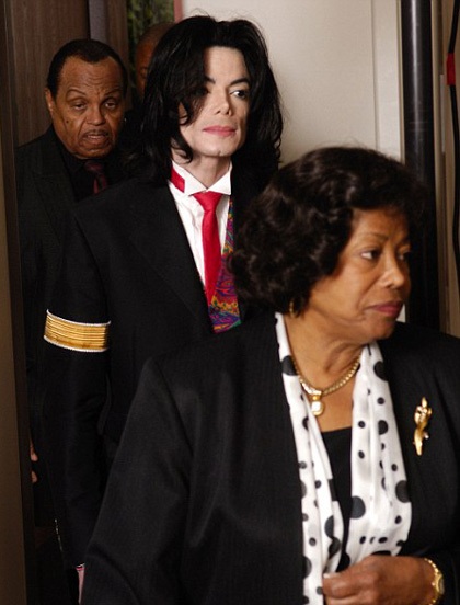 Bố mẹ Michael Jackson ly dị sau 60 năm chung sống | Báo Dân trí