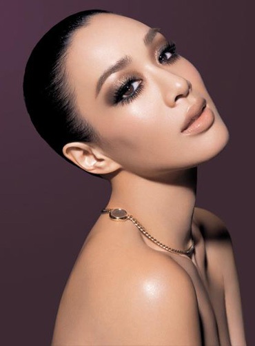 Vẻ đẹp nóng bỏng của Chung Lệ Đề | Báo Dân trí