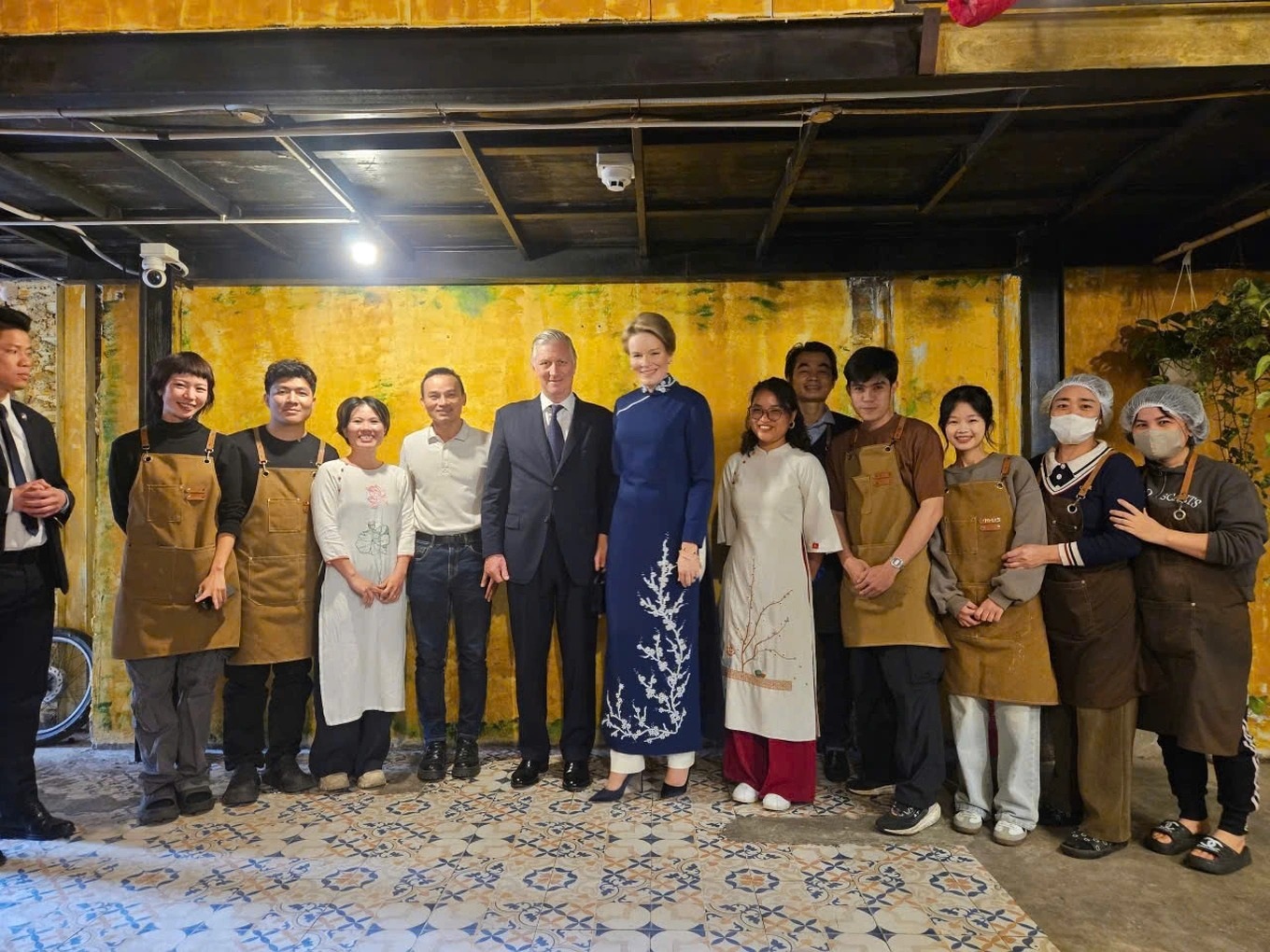Hanoi café serves Belgian King and Queen egg coffee