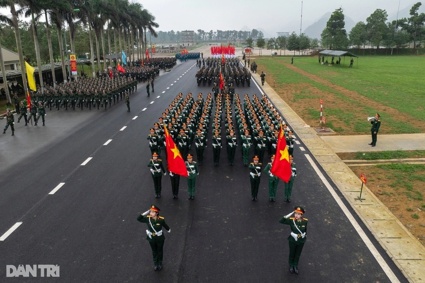 Over 20 foreign delegations attend National Reunification parade | DTiNews