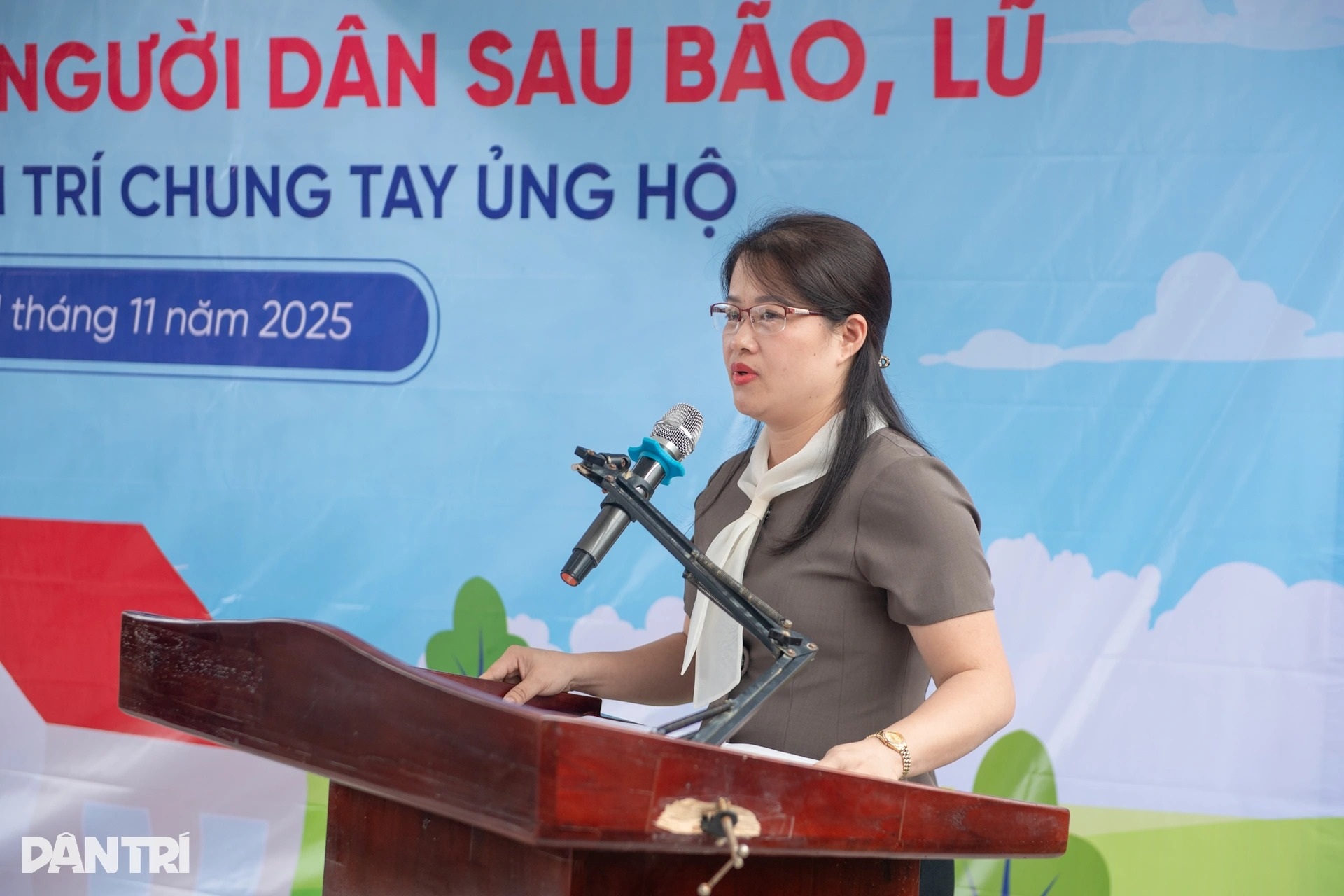 Dantri/Dtinews builds eight houses for poor families in Thai Nguyen