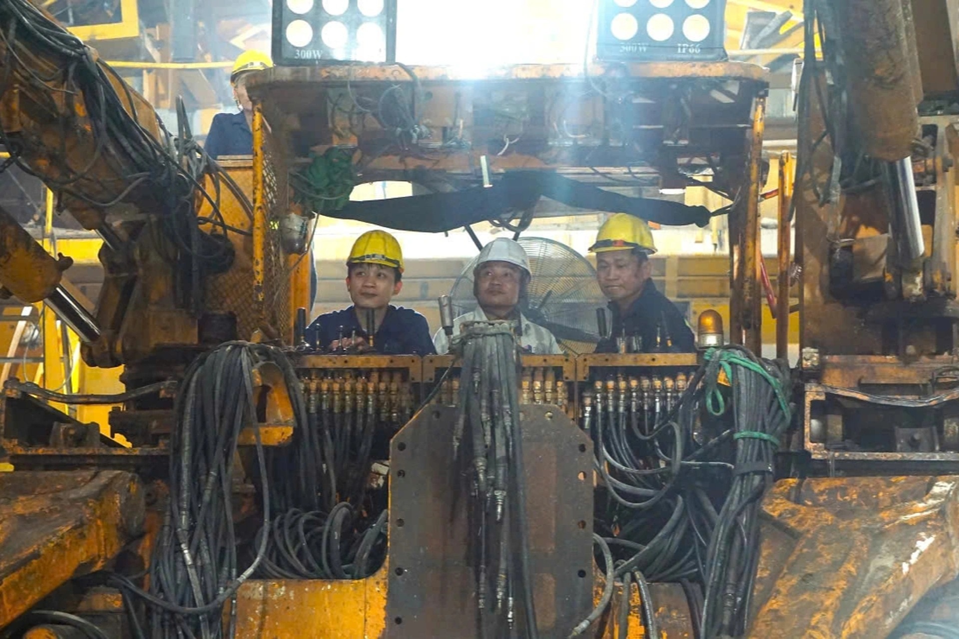 Work speeds up on tunnel of Khanh Hoa-Buon Ma Thuot expressway | DTiNews