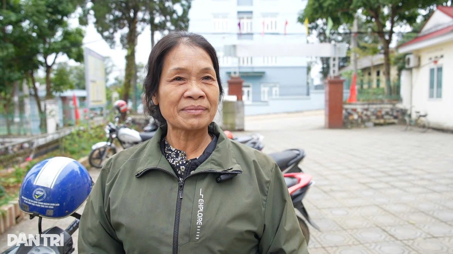 Dantri Newspaper delivers Tet gifts to flood-hit families in Cao Bang