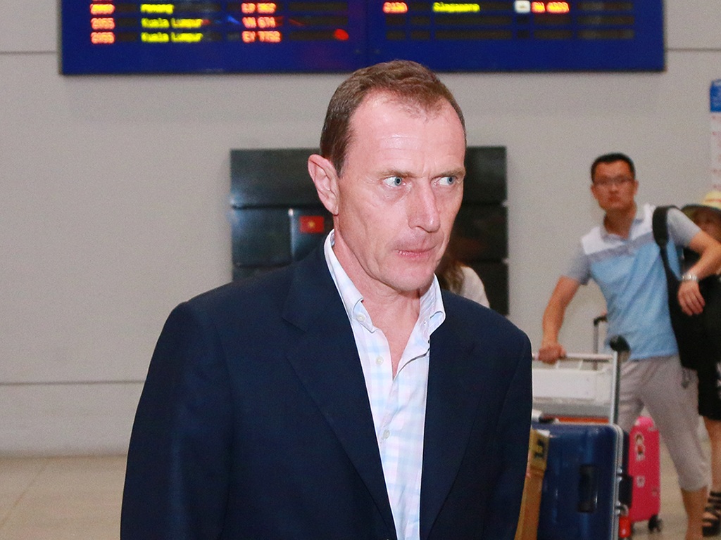 Cựu danh thủ Real Madrid Emilio Butragueno đến Việt Nam | Báo Dân trí