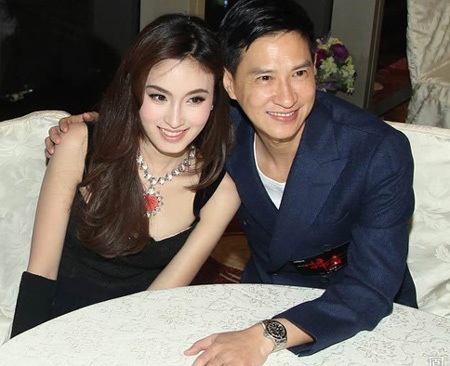 Hậu scandal "súc miệng", Trương Gia Huy vui vẻ bên người đẹp chuyển giới | Báo Dân trí