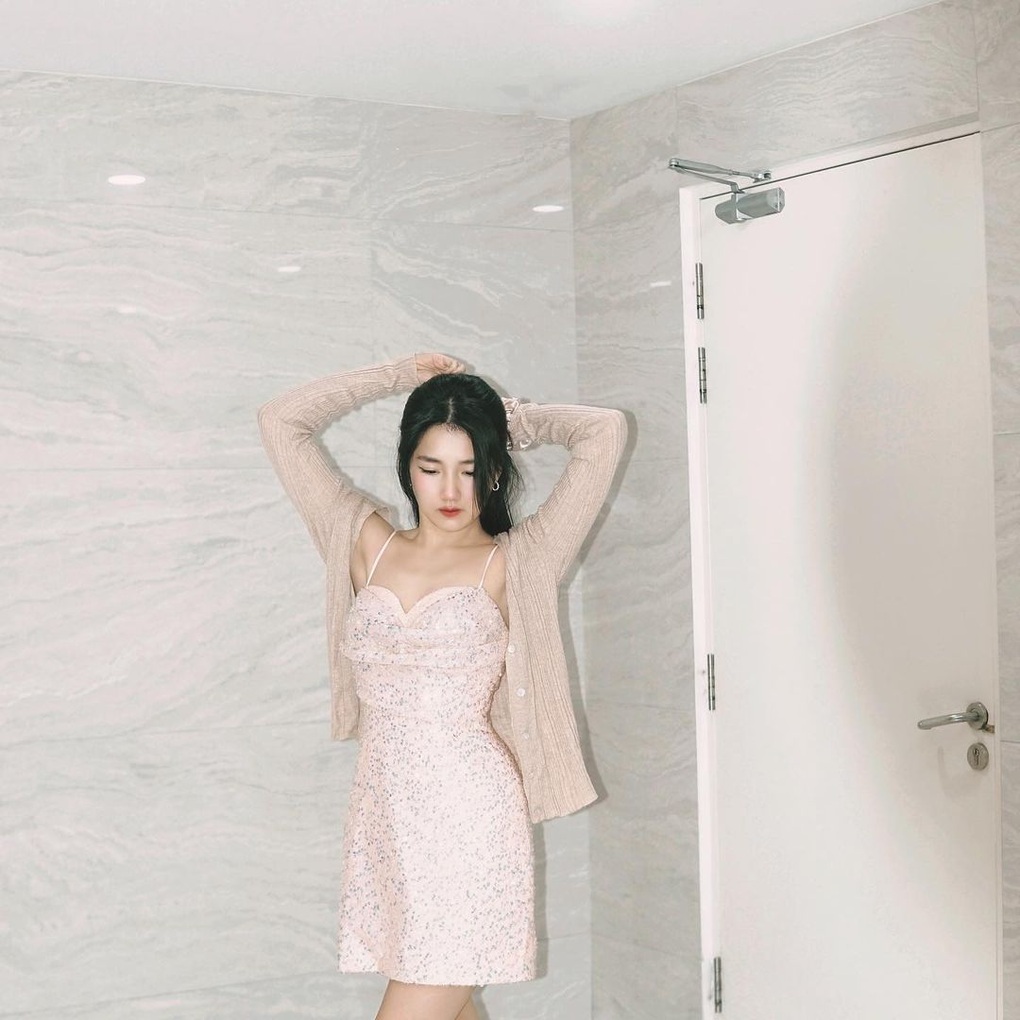 Cuộc sống toàn đồ hiệu, đi xe tiền tỷ của hot girl Kiều Trinh Xíu | Báo ...