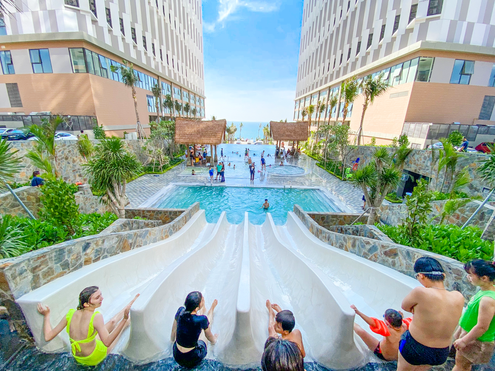 APEC Mandala Wyndham Mũi Né kín phòng sau 2 tuần khai trương khách sạn ...