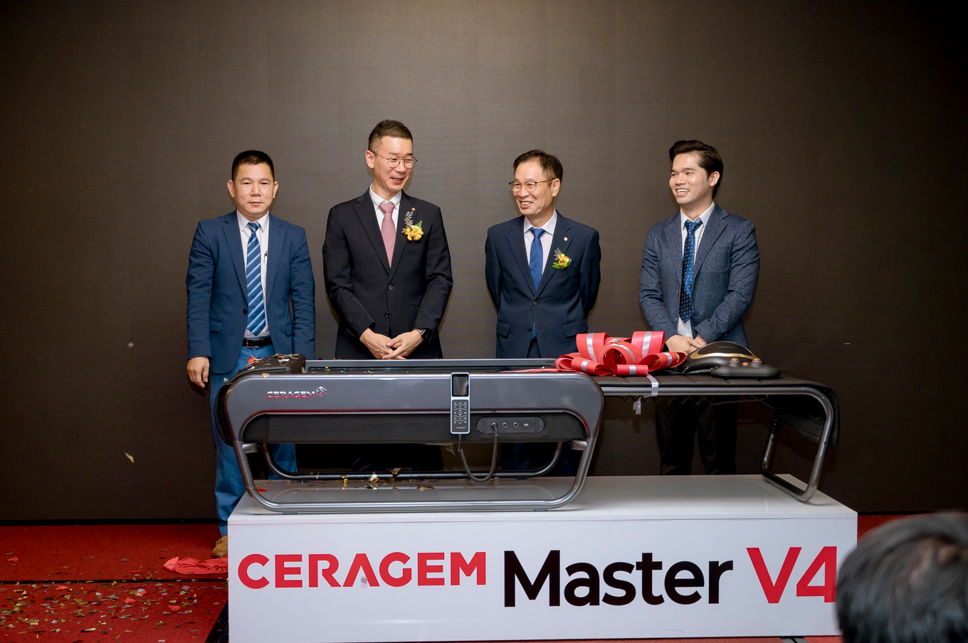 Ceragem Master V4 có mặt tại Việt Nam | Báo Dân trí