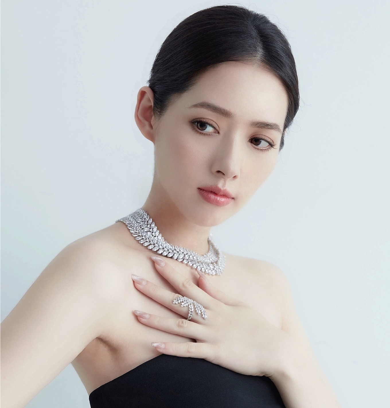 Tha thứ cho chồng ngoại tình, Quách Bích Đình được nhà chồng tỷ phú đền đáp | Báo Dân trí