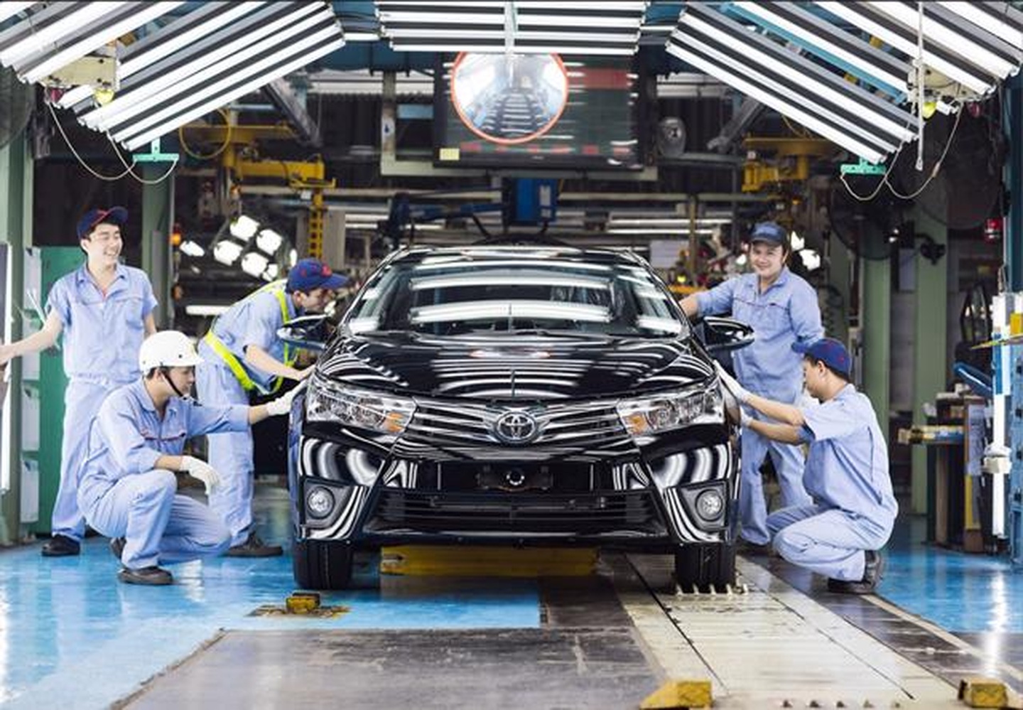 Vietnam sets ambitious target of one million car sales in 2030
