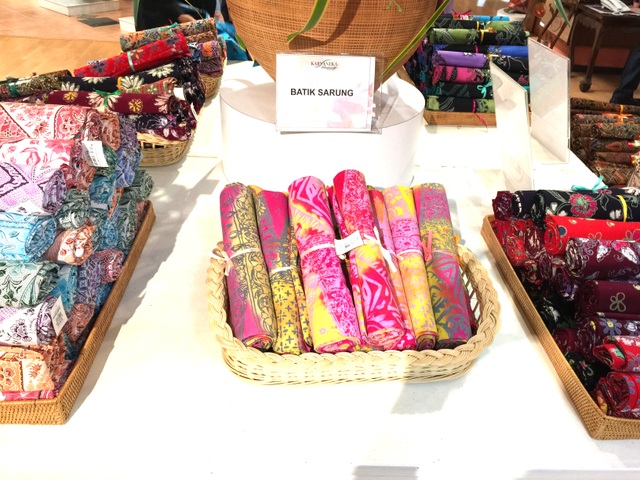 Trải nghiệm lớp học vẽ Batik - nghệ thuật độc đáo của người Malaysia ...