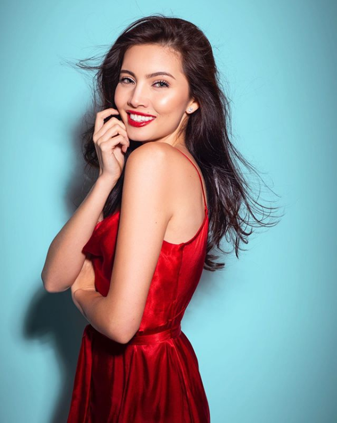 Nhan sắc gợi cảm của mỹ nhân vừa đăng quang Hoa hậu Hoàn cầu 2021 | Báo ...