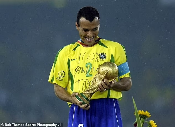 Cuộc sống của các ngôi sao từng giúp Brazil vô địch World Cup 2002 ...