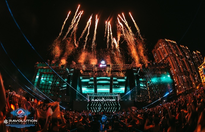 "Pepsi Ravolution Music Festival 2022" thu hút giới trẻ TPHCM | Báo Dân trí