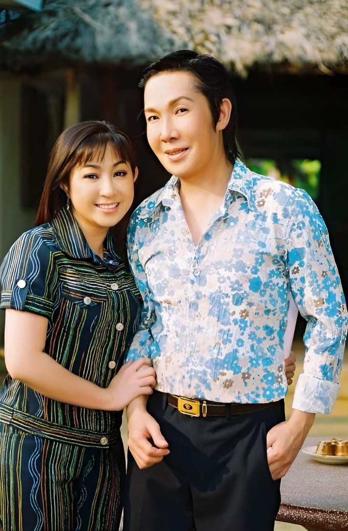 Thoại Mỹ hé lộ loạt ảnh thời hoàng kim của "ông hoàng cải lương" Vũ ...