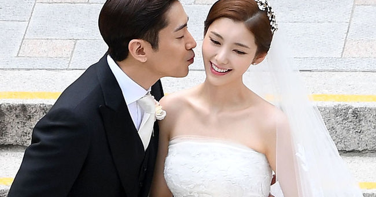 Eric Mun điển trai sánh đôi bên cô dâu trẻ đẹp trong ngày cưới | Báo ...