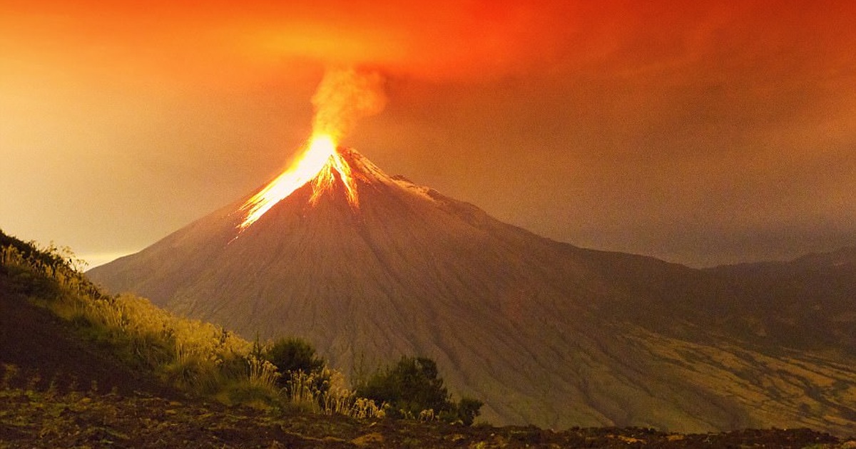Khi những ngọn núi lửa nổi “cơn thịnh nộ” phun trào như “quái vật ...
