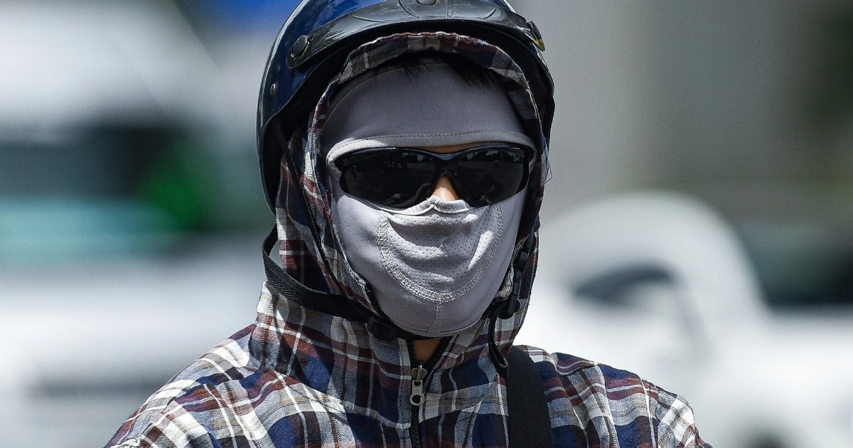 Ám ảnh những nữ "ninja" bịt mặt tạt đầu, đánh võng trên đường phố | Báo ...