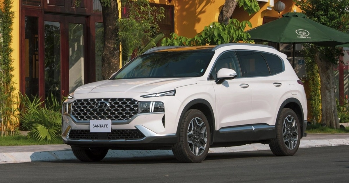 Hyundai Santa Fe Hybrid giá 1,450 tỷ đồng, "ăn" hơn 5 lít xăng cho ...